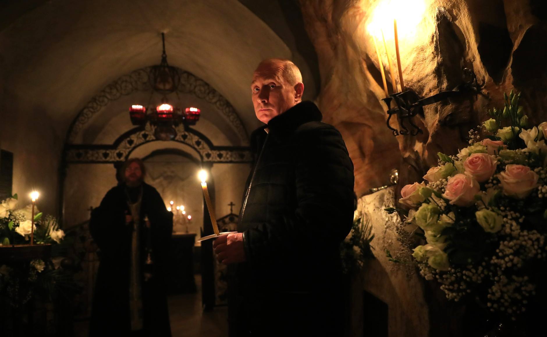 Șamanul rus care a plecat spre Moscova ca să-l alunge pe ”demonul ...
