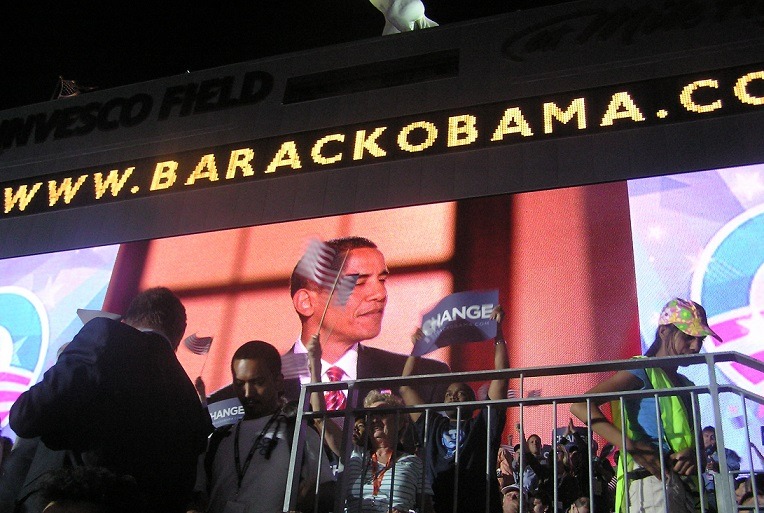 Barack Obama va merge în teren pentru a-i susține pe Joe Biden și ...