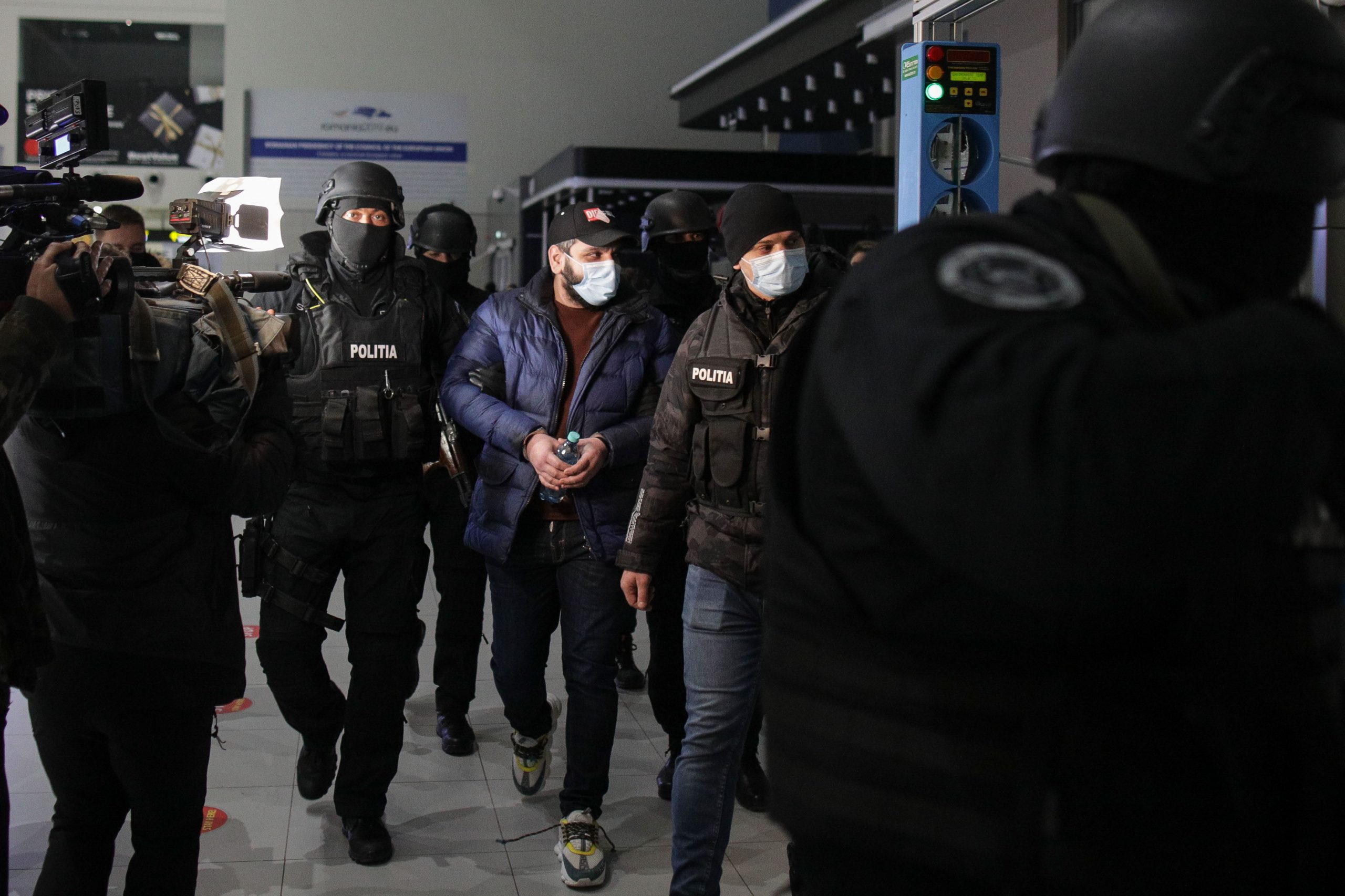 FOTO Bebe Cămătaru, fiul interlopului Sile Cămătaru, a fost extrădat ...