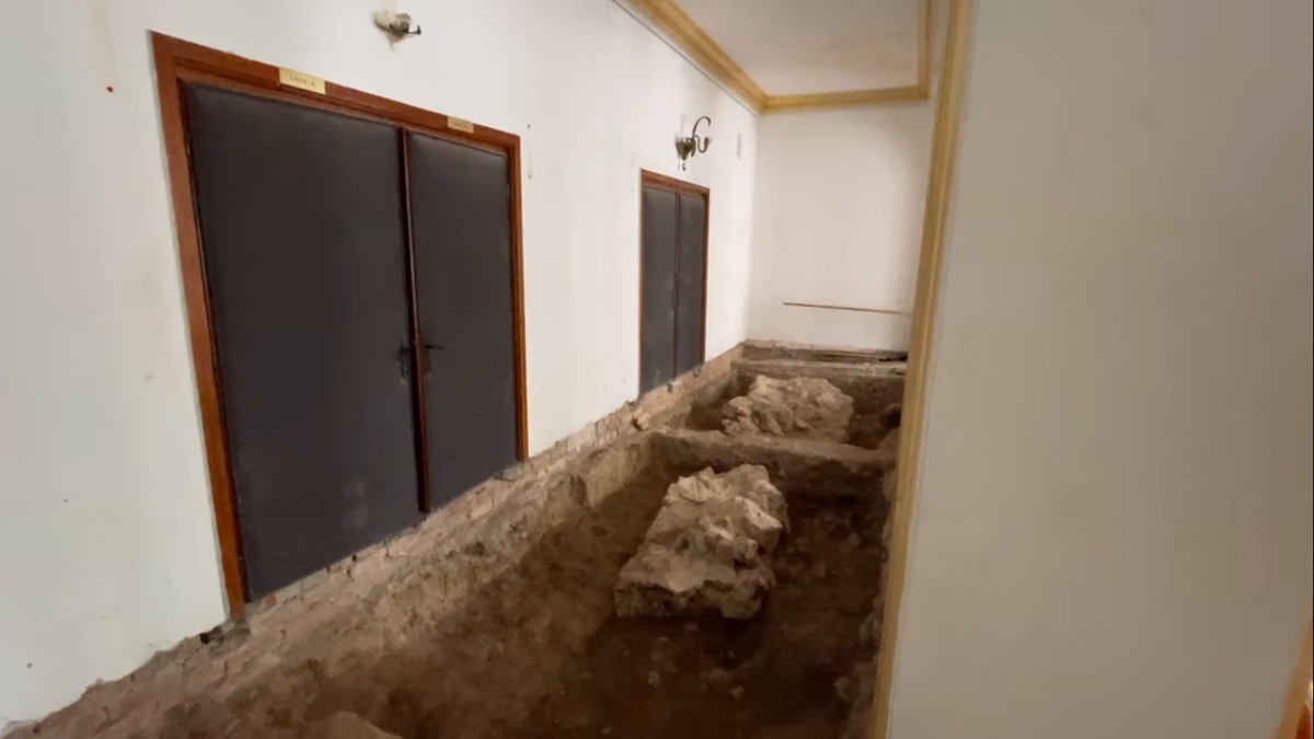 VIDEO Zidul cetății antice Tomis, descoperit în foaierul Teatrului de ...