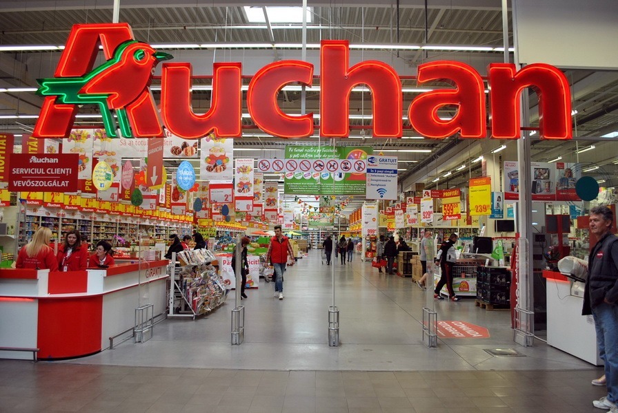Auchan va închide 25 de supermarketuri în Spania și va desființa 710 ...