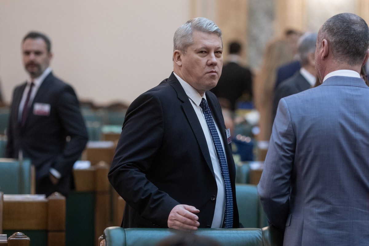 Ministrul Predoiu explică de unde a venit pragul de 250.000 de lei ...
