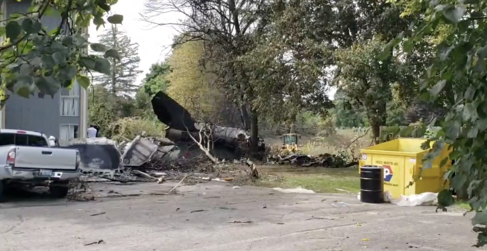 VIDEO Doi piloţi s-au catapultat în ultimul moment, înaintea prăbuşirii ...