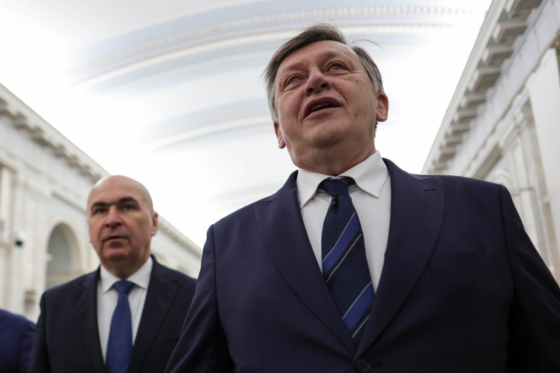 Crin Antonescu, despre iniţiativa SNSPA de a-l nominaliza pe Trump la ...