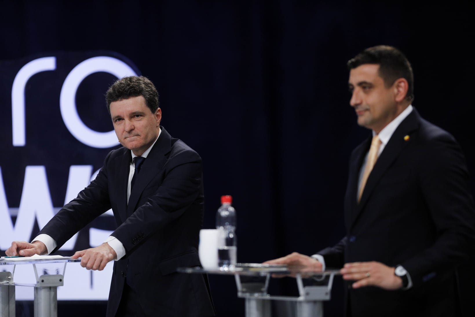 Nicușor Dan, replici pentru Simion care se declară „anti-sistem”: Cum i ...