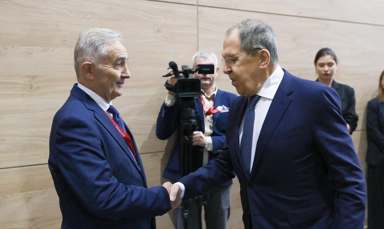 Diplomatul Lazăr Comănescu, secretar general al Organizației de ...