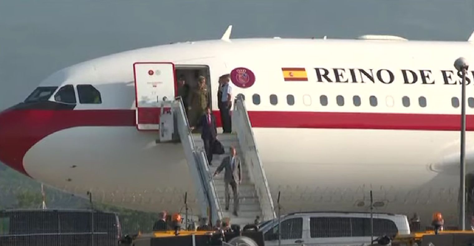 Regele Spaniei a ajuns în România / A aterizat la Sibiu, iar marți ...