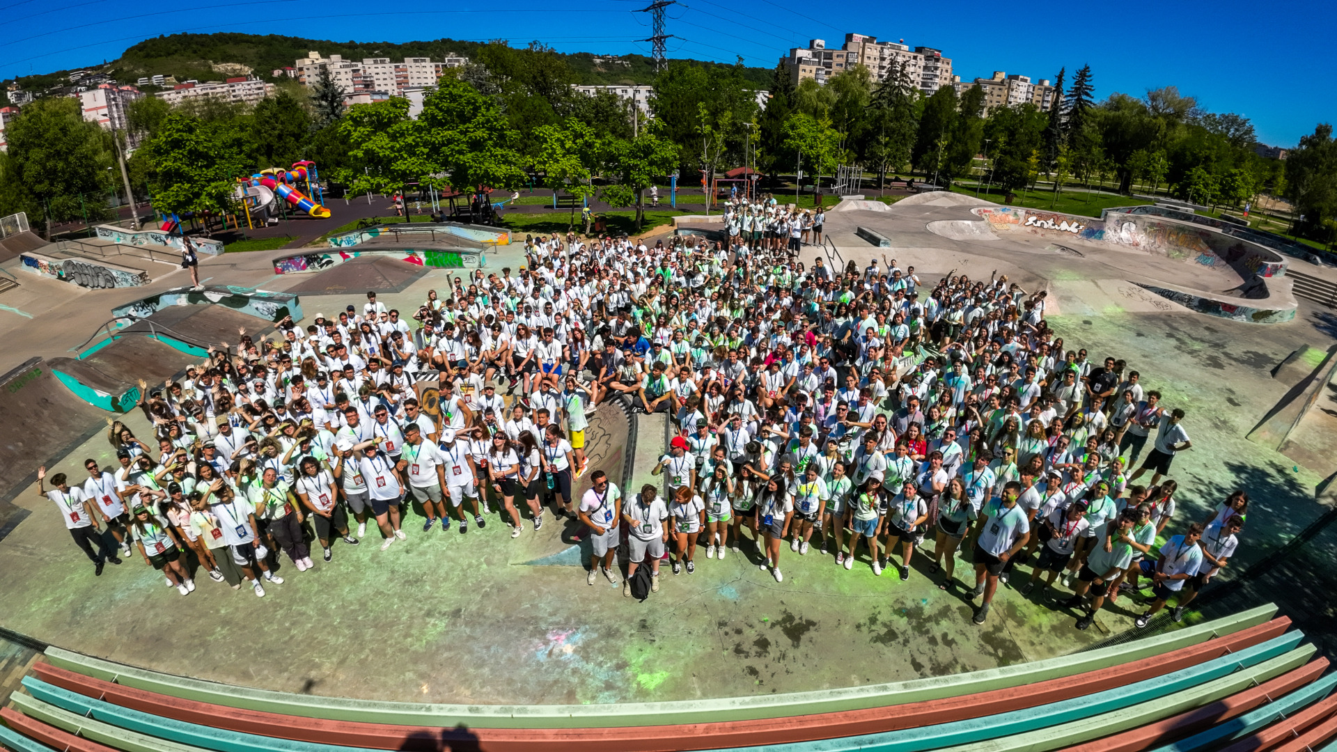 Peste 700 de liceeni la Color Run în Cluj-Napoca, în cadrul taberelor ...