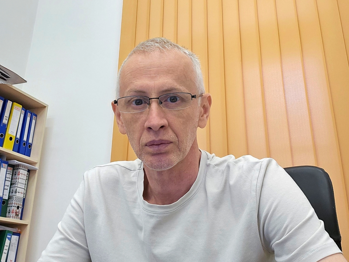 Directorul Dan Ion Ionici: Dacă va trebui să predau 14 ore, îmi voi ...