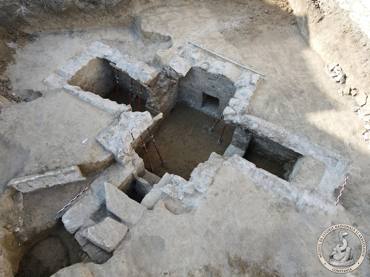 VIDEO Un nou monument de tip hypogeu datat în secolele IV-V, descoperit ...