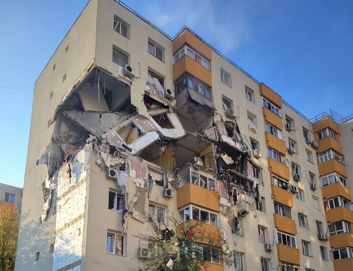 LIVE VIDEO Explozie cu 3 morți și 13 răniți într-un bloc din Rahova ...