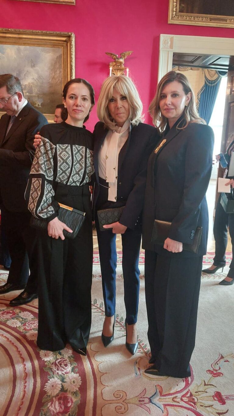 Mirabela Grădinaru, alături de Brigitte Macron și Olena Zelenska la ...
